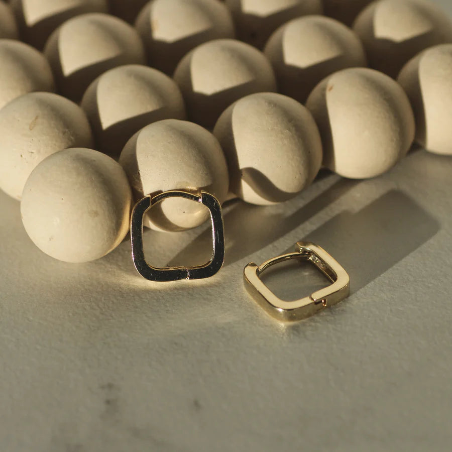 Billie Hoops – The Fourth