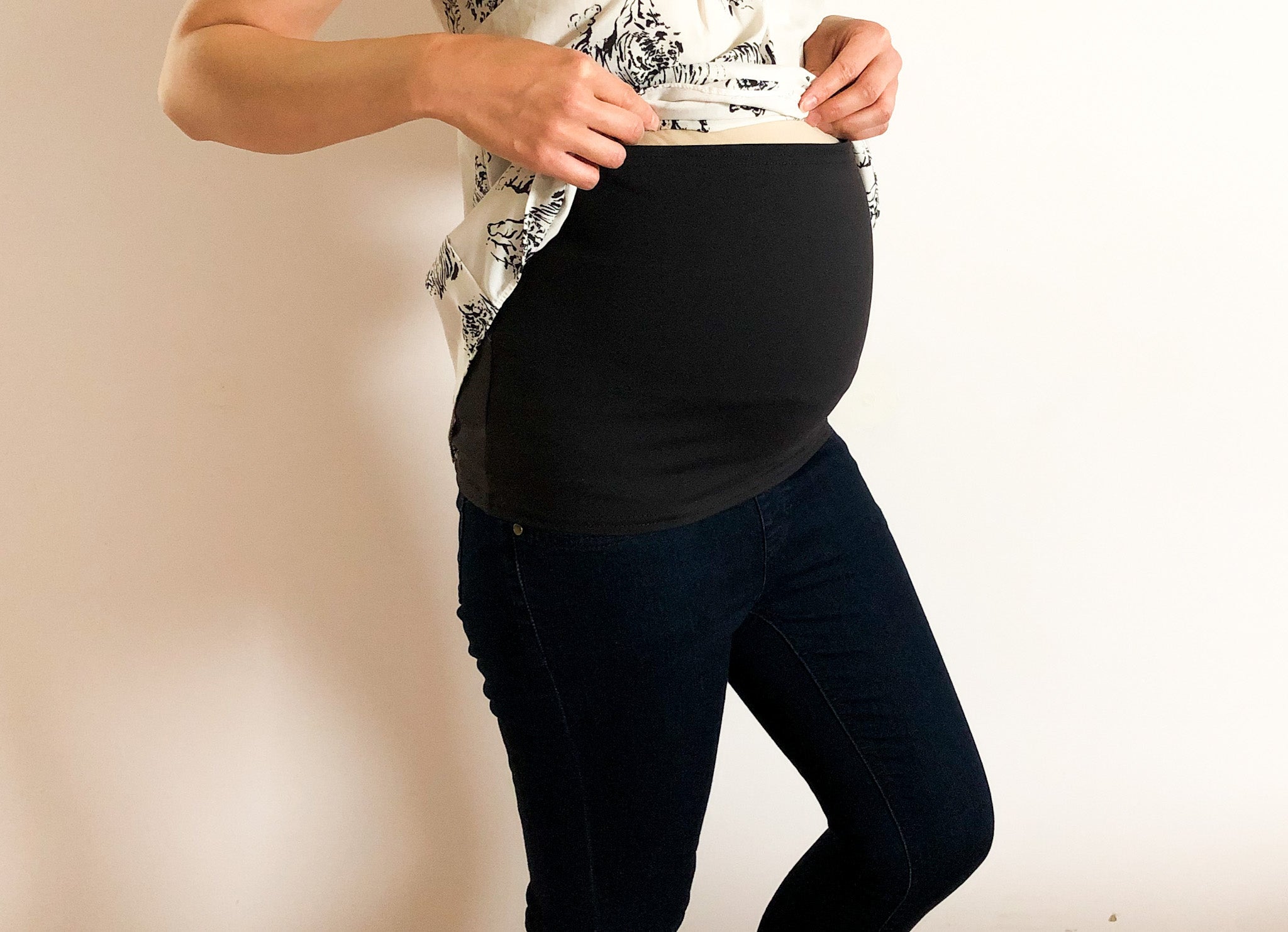 Belly Band in Black – The Fourth